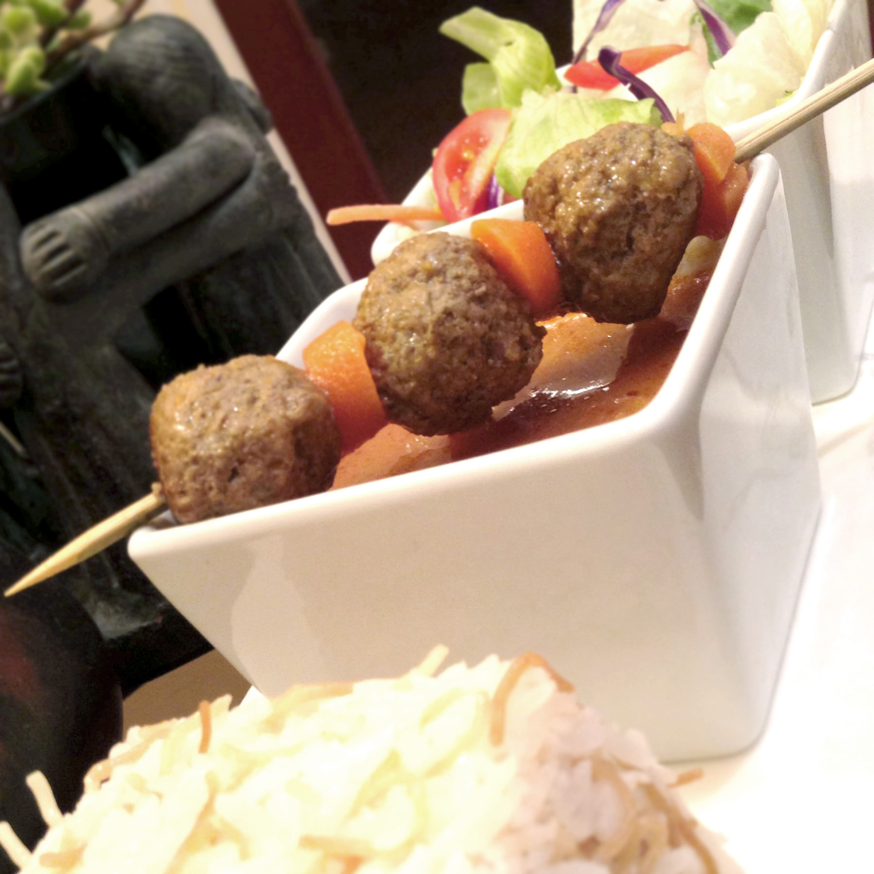 “Dawoud Basha” or Lebanese Meatballs in Tomato Sauce – Deux Fit Foodies